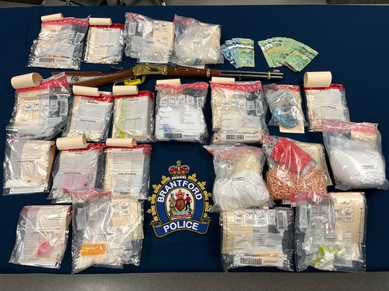 Brantford Police Target Fentanyl Trafficking Over 170 000 In Illicit