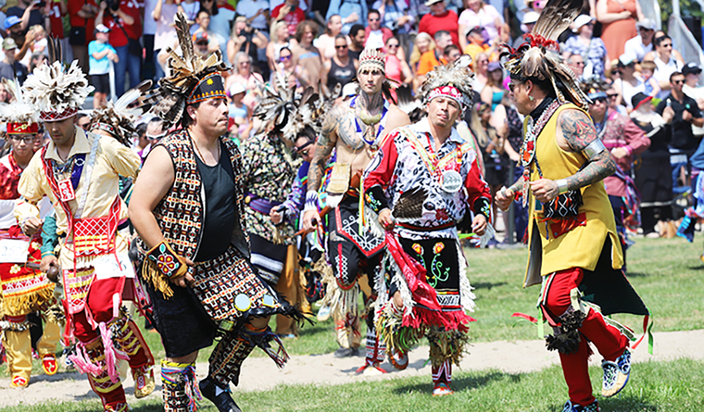 Champion of Champions Pow wow battles the heat and wins - The Turtle ...
